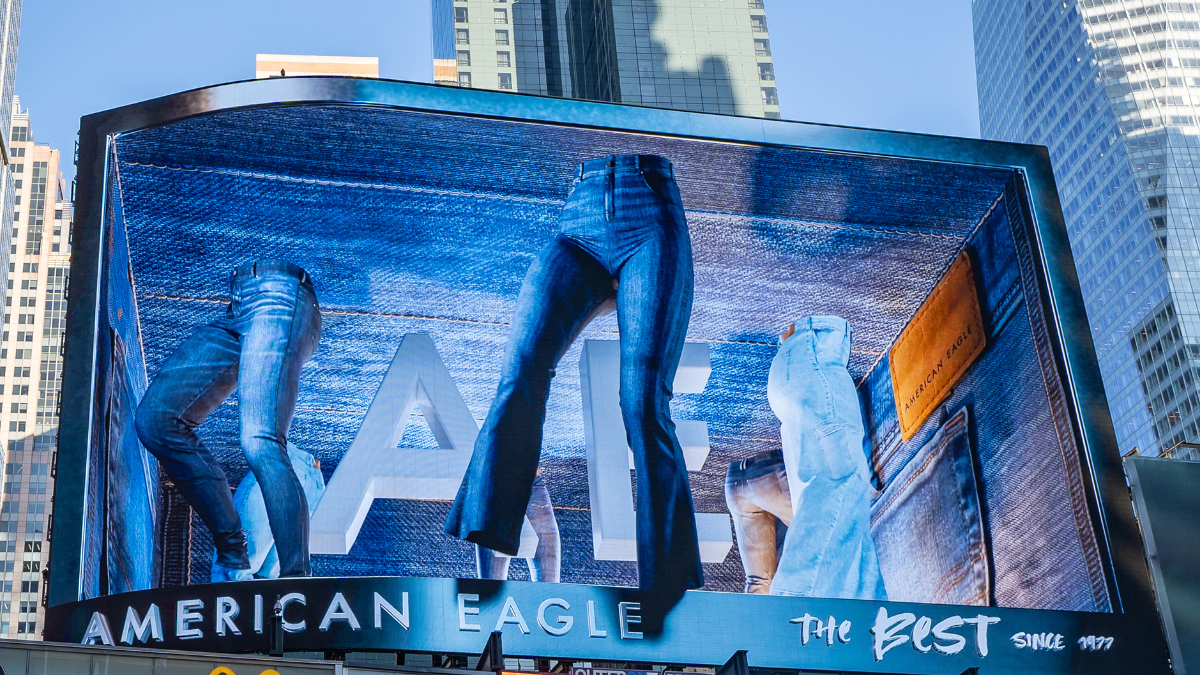 Glossy: American Eagle launches ‘OMJeans,’ its biggest post-pandemic ...